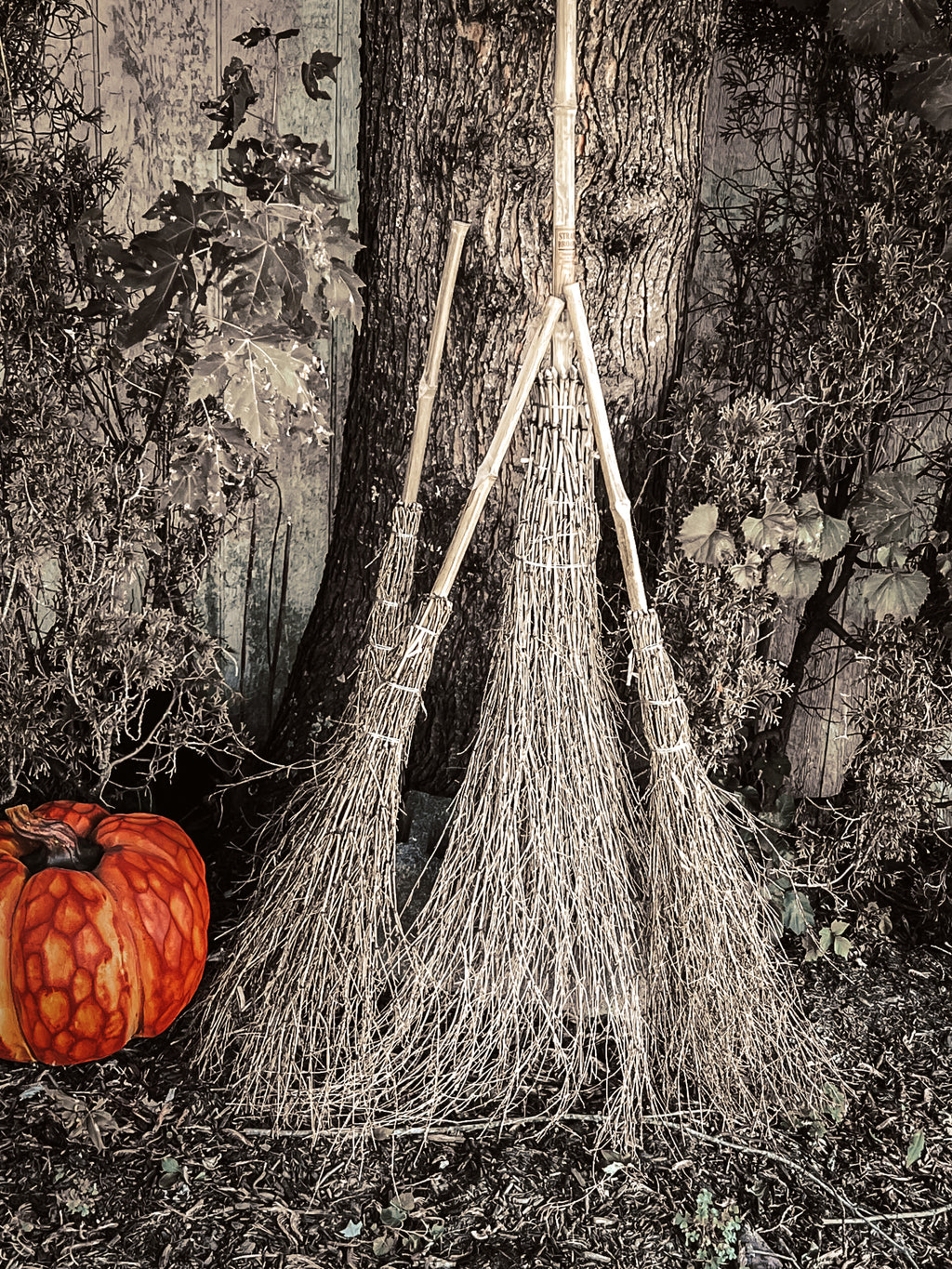 The Little One Witch Broom – Cotton & Crete